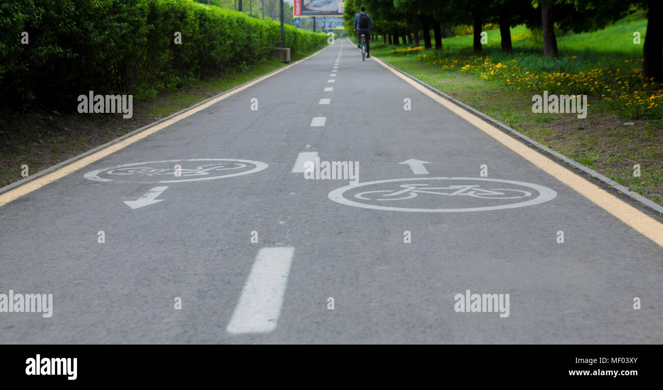 Dedicated cycle lanes hi-res stock photography and images - Alamy