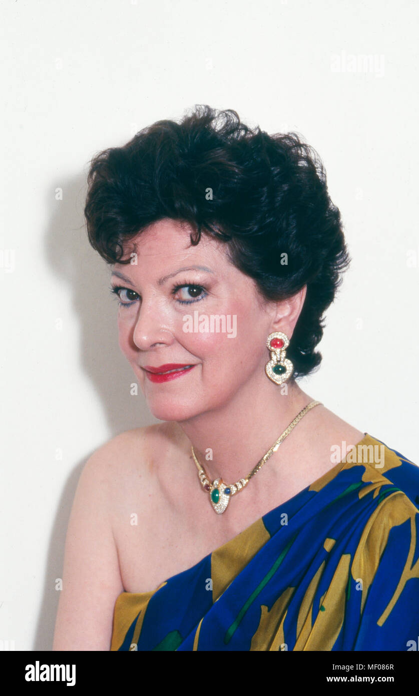 Anna Moffo, amerikanische Opernsängerin zuhause in ihrer Wohnung in New ...