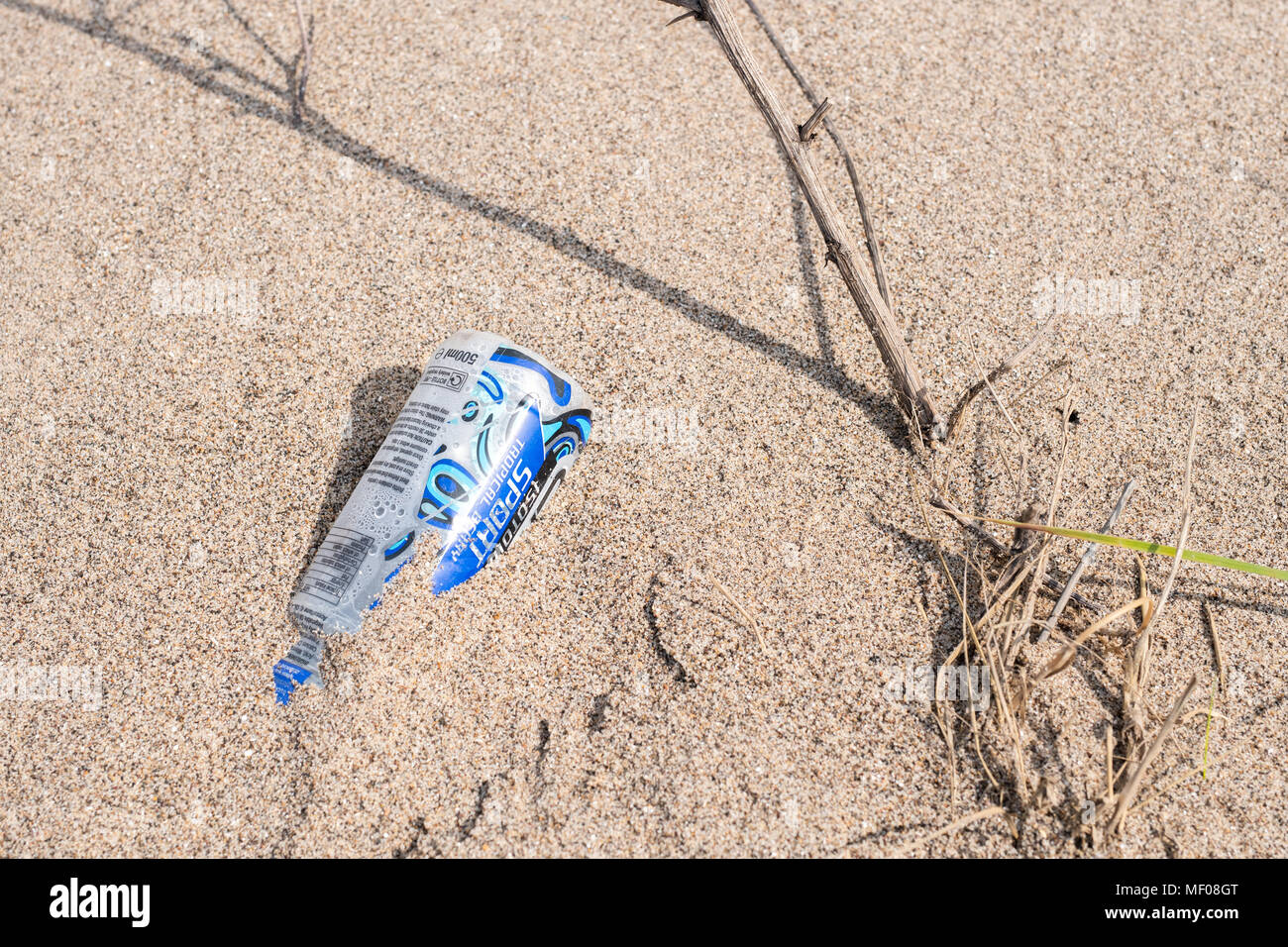 Discarded on beach hi-res stock photography and images - Alamy