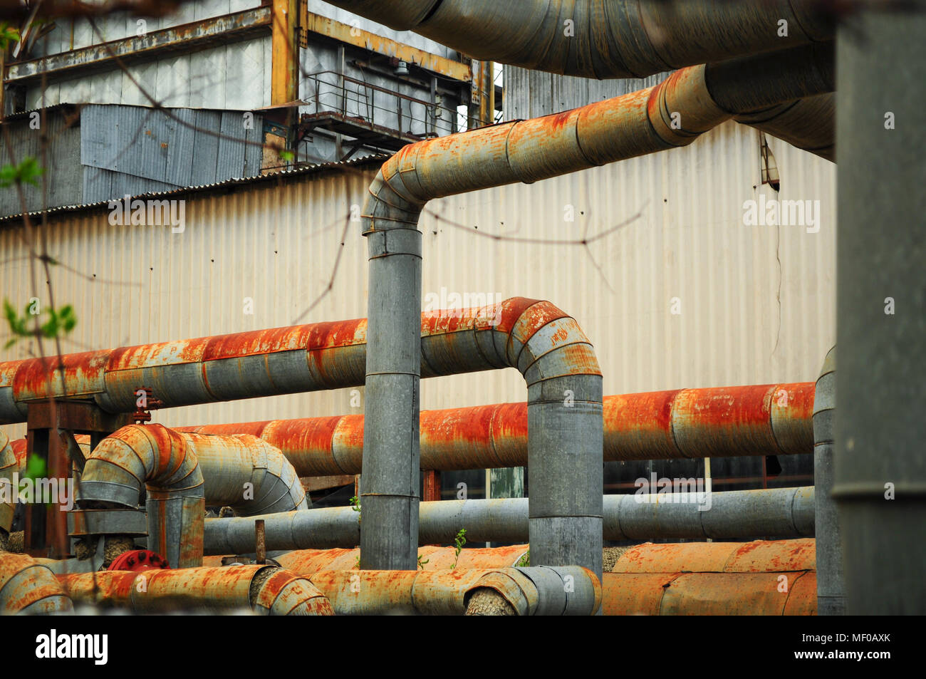 Parallel pipes hi-res stock photography and images - Alamy