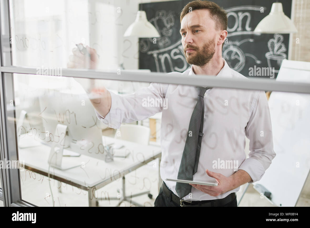 Programmer hi-res stock photography and images - Alamy