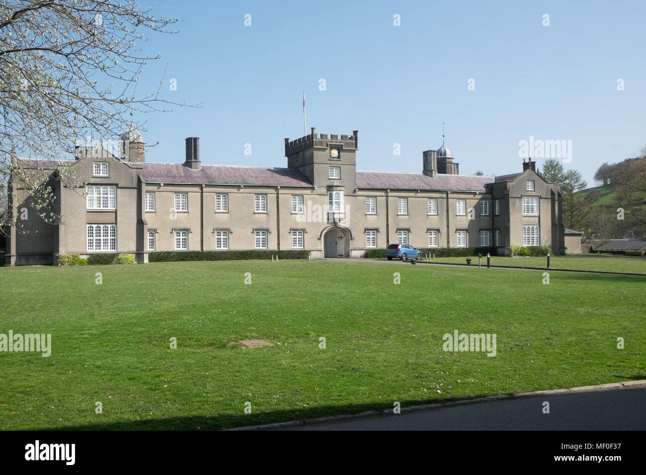 Overseas campus hi-res stock photography and images - Alamy