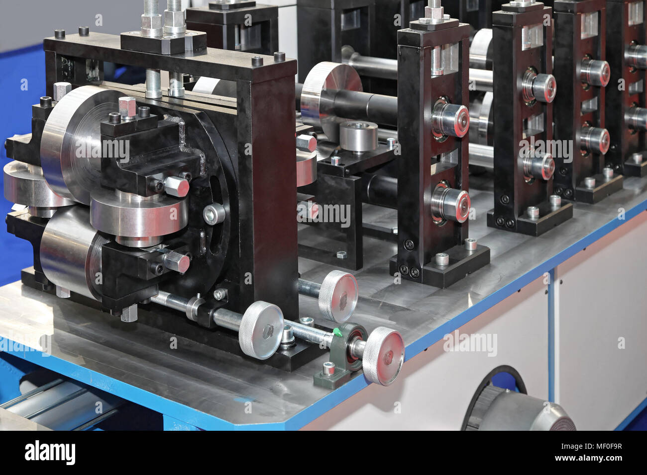 Forming machine hi-res stock photography and images - Alamy