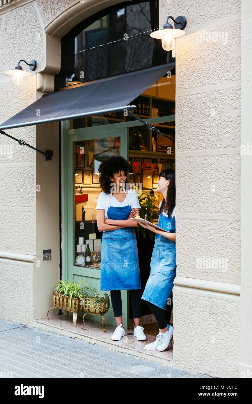 Store business entrance door hi-res stock photography and images - Alamy