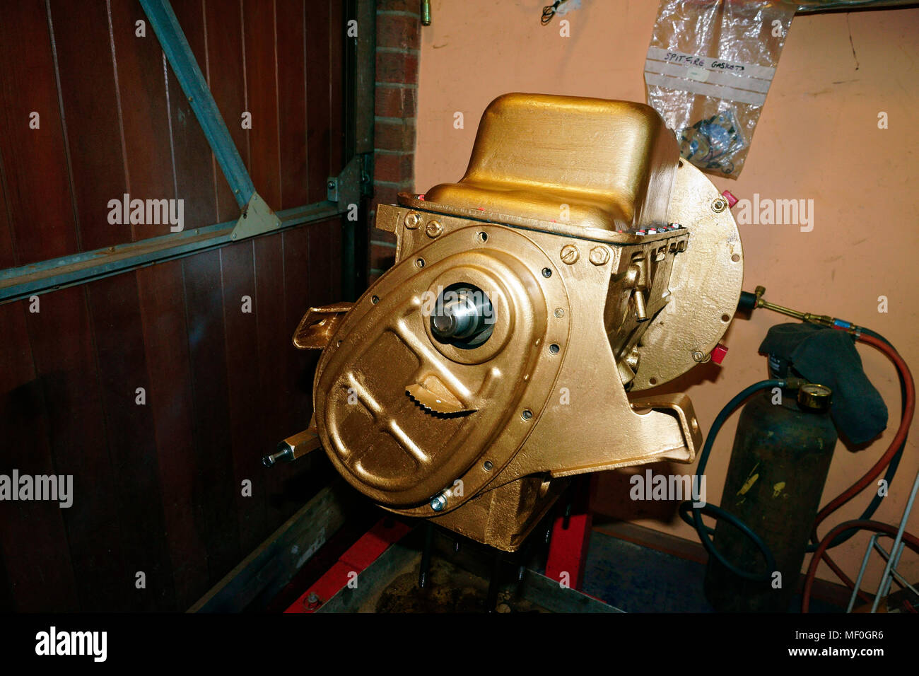 TRIUMPH SPITFIRE MK4 ENGINE INVERTED Stock Photo - Alamy