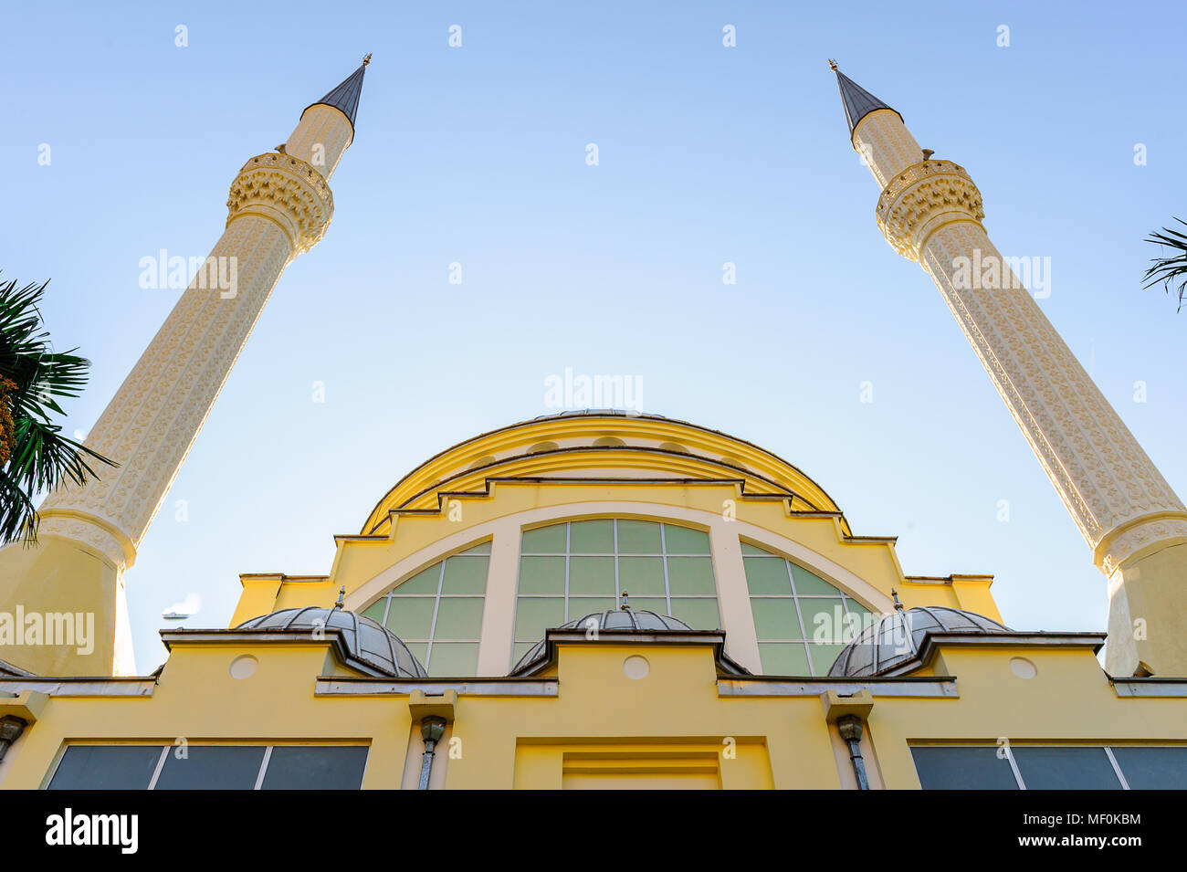 Al-Zamil Mosque, Shkoder Albania. Constructed in 1995 Stock Photo - Alamy