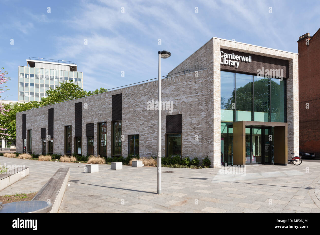 Camberwell london street hi-res stock photography and images - Alamy