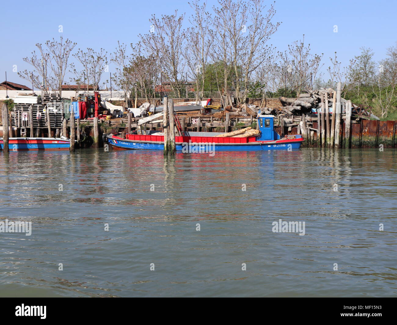 Wooden piles venice hi-res stock photography and images - Alamy