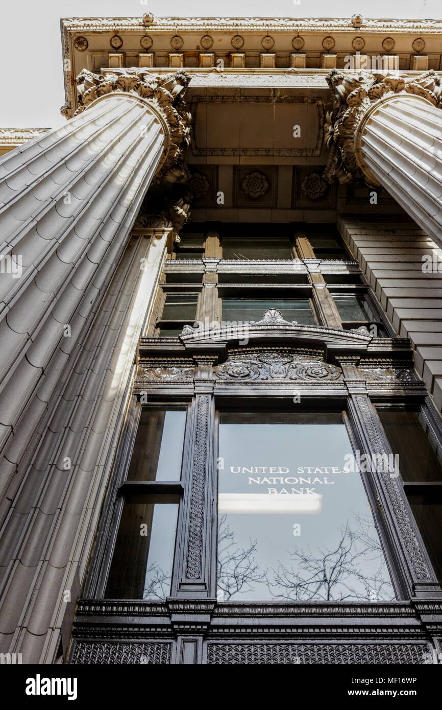 Bank vault cash hi-res stock photography and images - Alamy