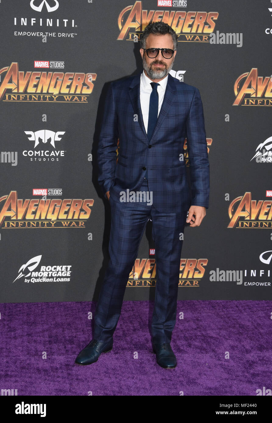 Marvel hulk ruffalo hi-res stock photography and images - Alamy