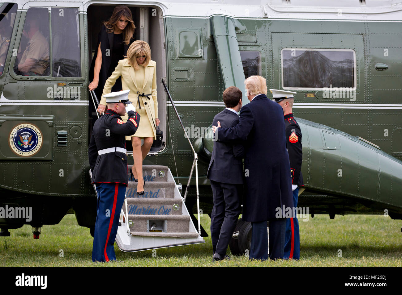 Brigitte macron walking hi-res stock photography and images - Alamy