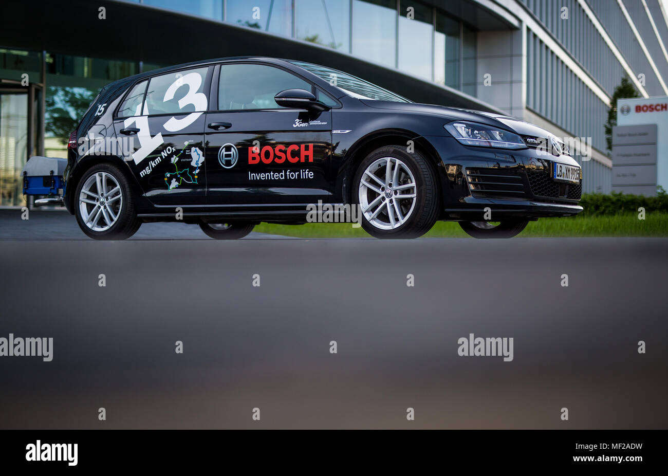 24 April 2018, Germany, Stuttgart: A Bosch test vehicle equipped with ...