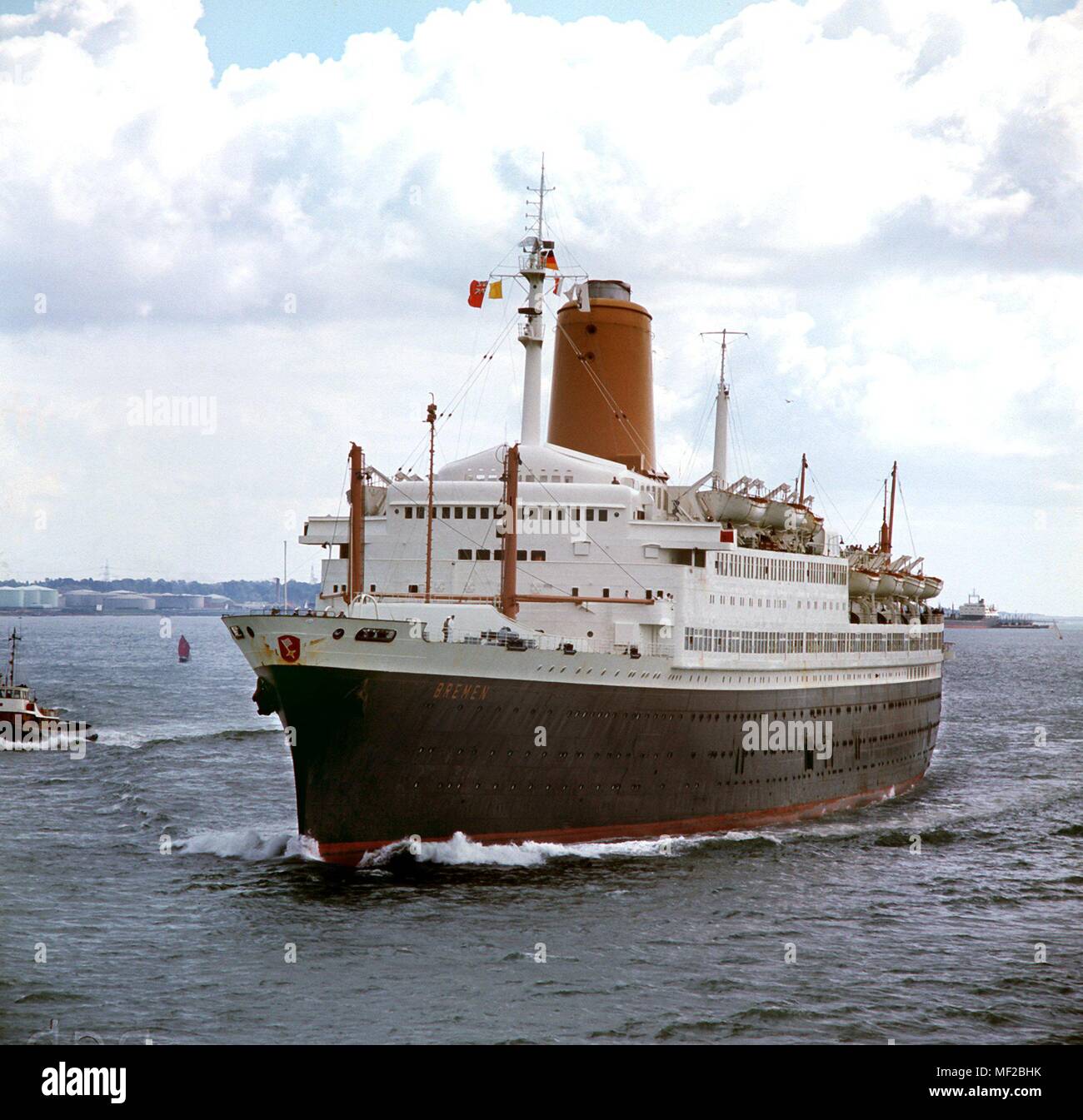 The German cruise ship "Bremen" in the harbor entrance of Southampton ...