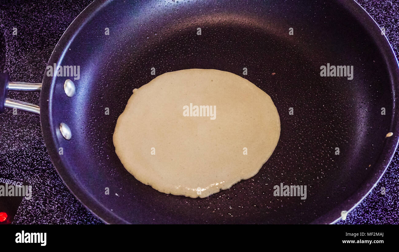 Making russian pancakes from scratch hi-res stock photography and ...