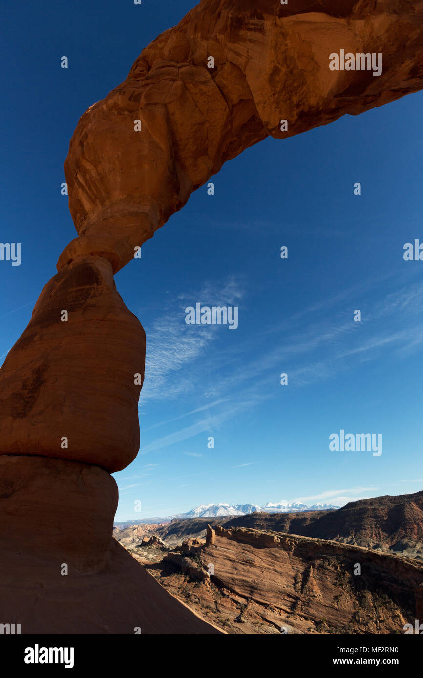 Horizontal vertical arch hi-res stock photography and images - Alamy