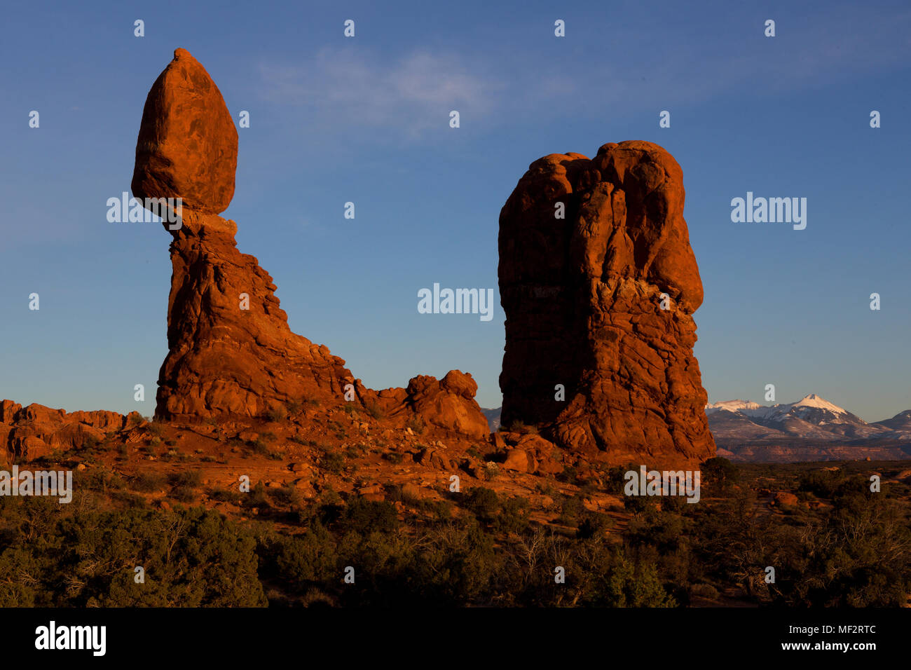 Balanced Rock, Arches National Park, Moab, Utah, USA Stock Photo - Alamy