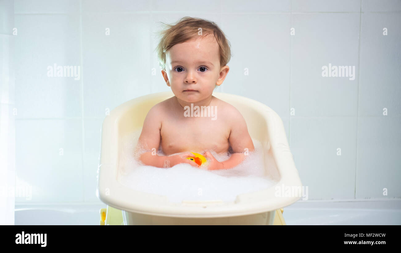 Male female in bubble bath hi-res stock photography and images - Alamy