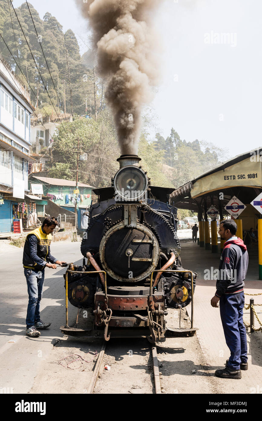 Shunting steam locomotive hi-res stock photography and images - Alamy