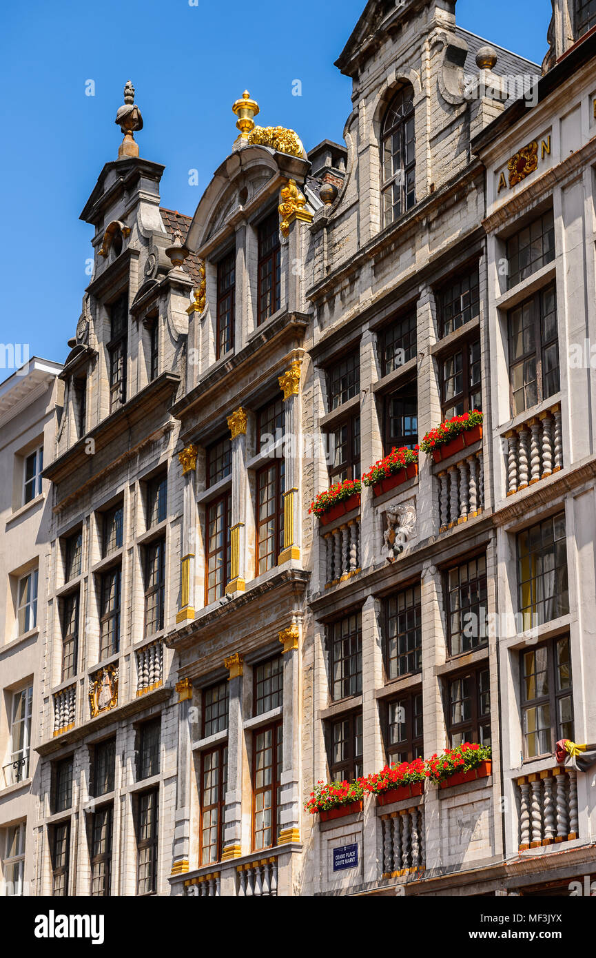Architecture on the Grand Place (Grote Markt), the central square of ...