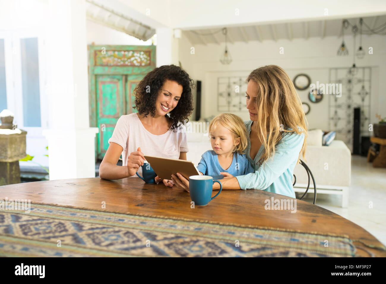 Child tablet table hi-res stock photography and images - Alamy