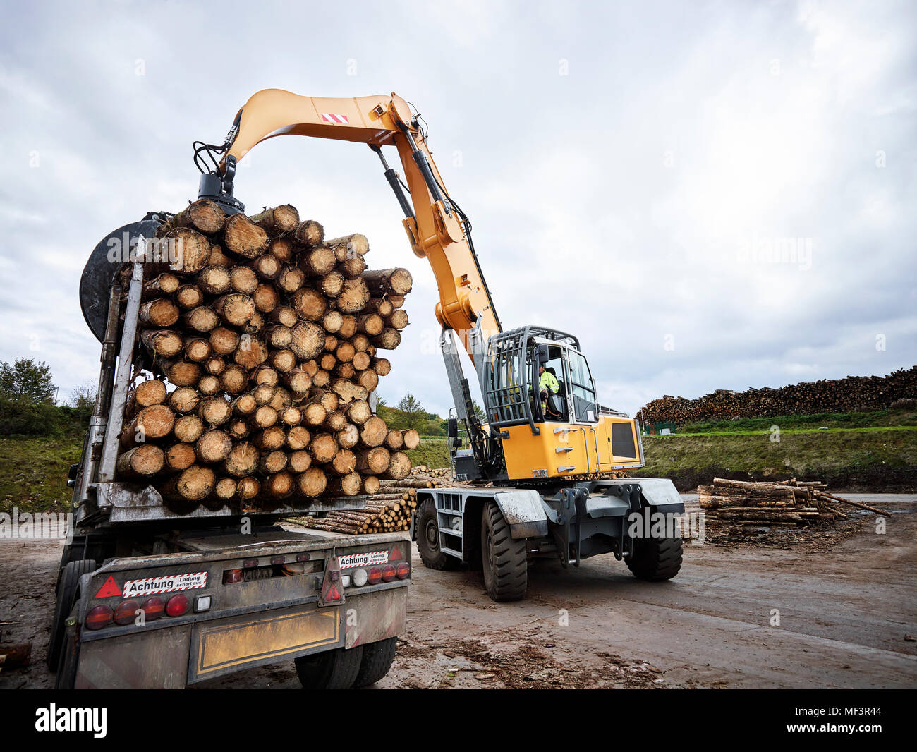 Articulated image hi-res stock photography and images - Alamy