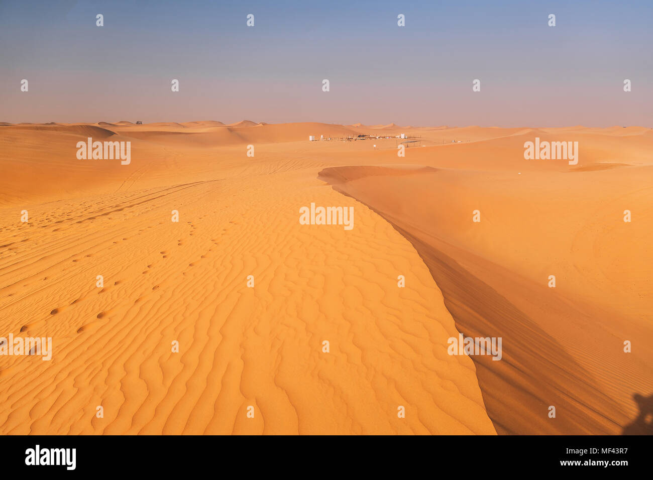 Al khatim desert hi-res stock photography and images - Alamy