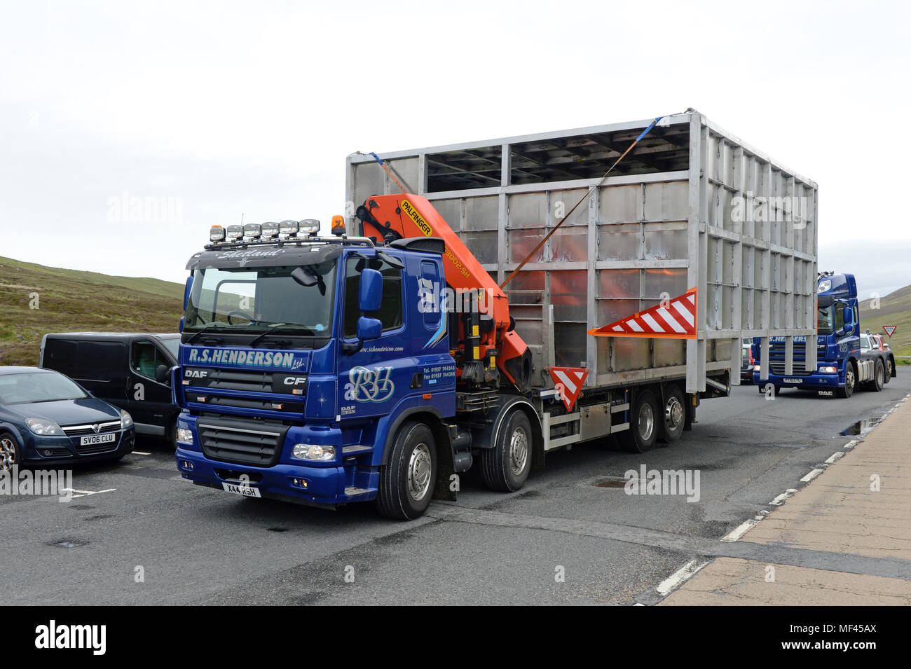 Wide load truck hi-res stock photography and images - Alamy