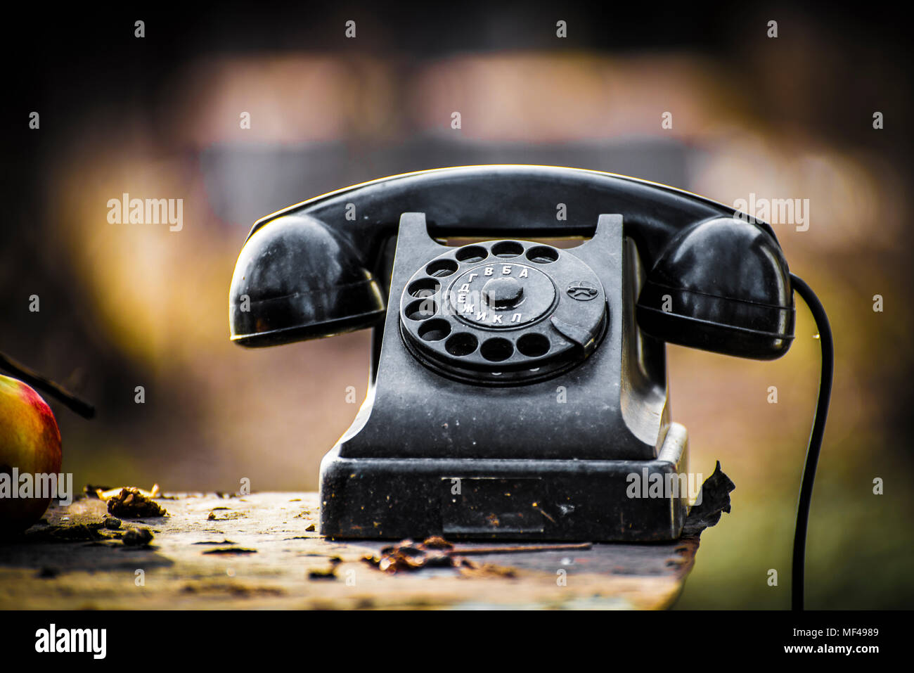 Phone ringing on desk hi-res stock photography and images - Alamy