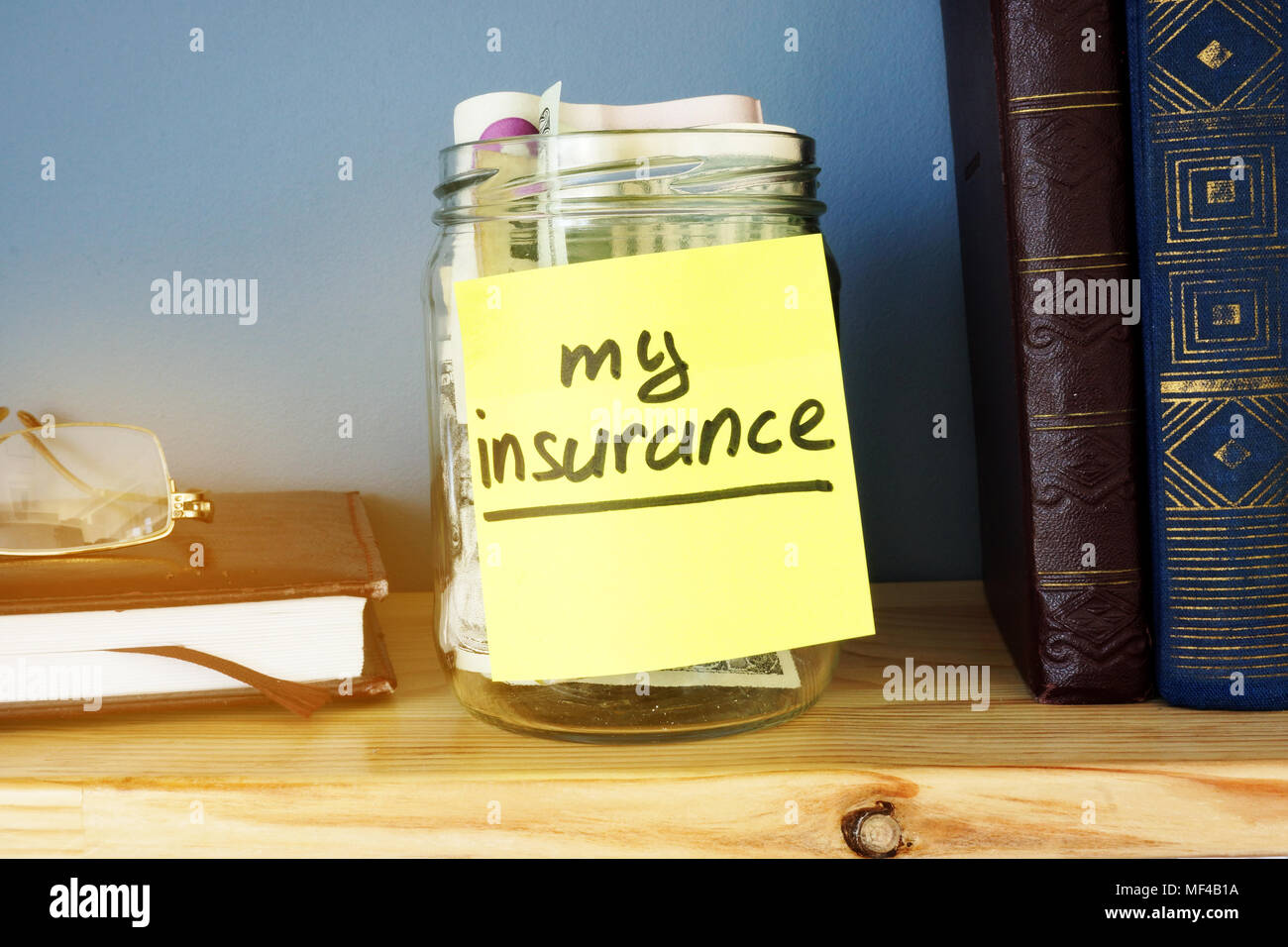 Money paper inside jar hi-res stock photography and images - Alamy