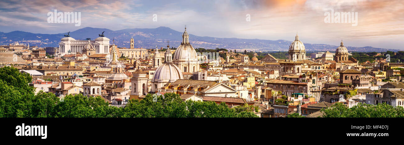 Cloud italy hi-res stock photography and images - Alamy