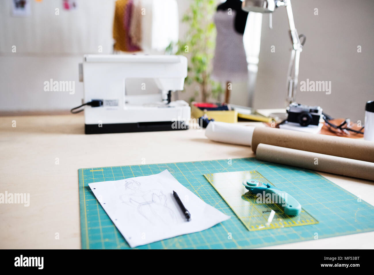 Inside interior creative studio hi-res stock photography and images - Alamy