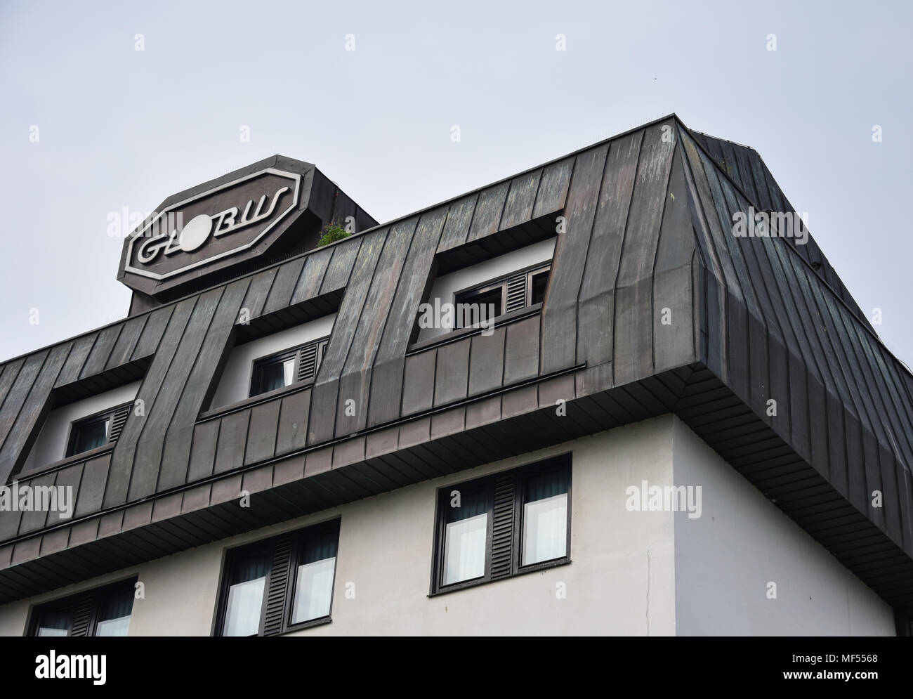 Globus logo hi-res stock photography and images - Alamy