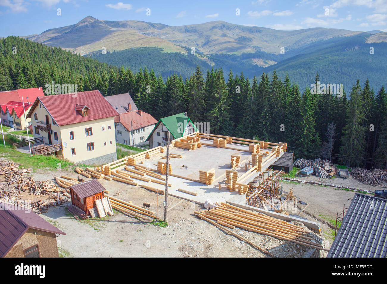 new wooden house under construction Stock Photo - Alamy