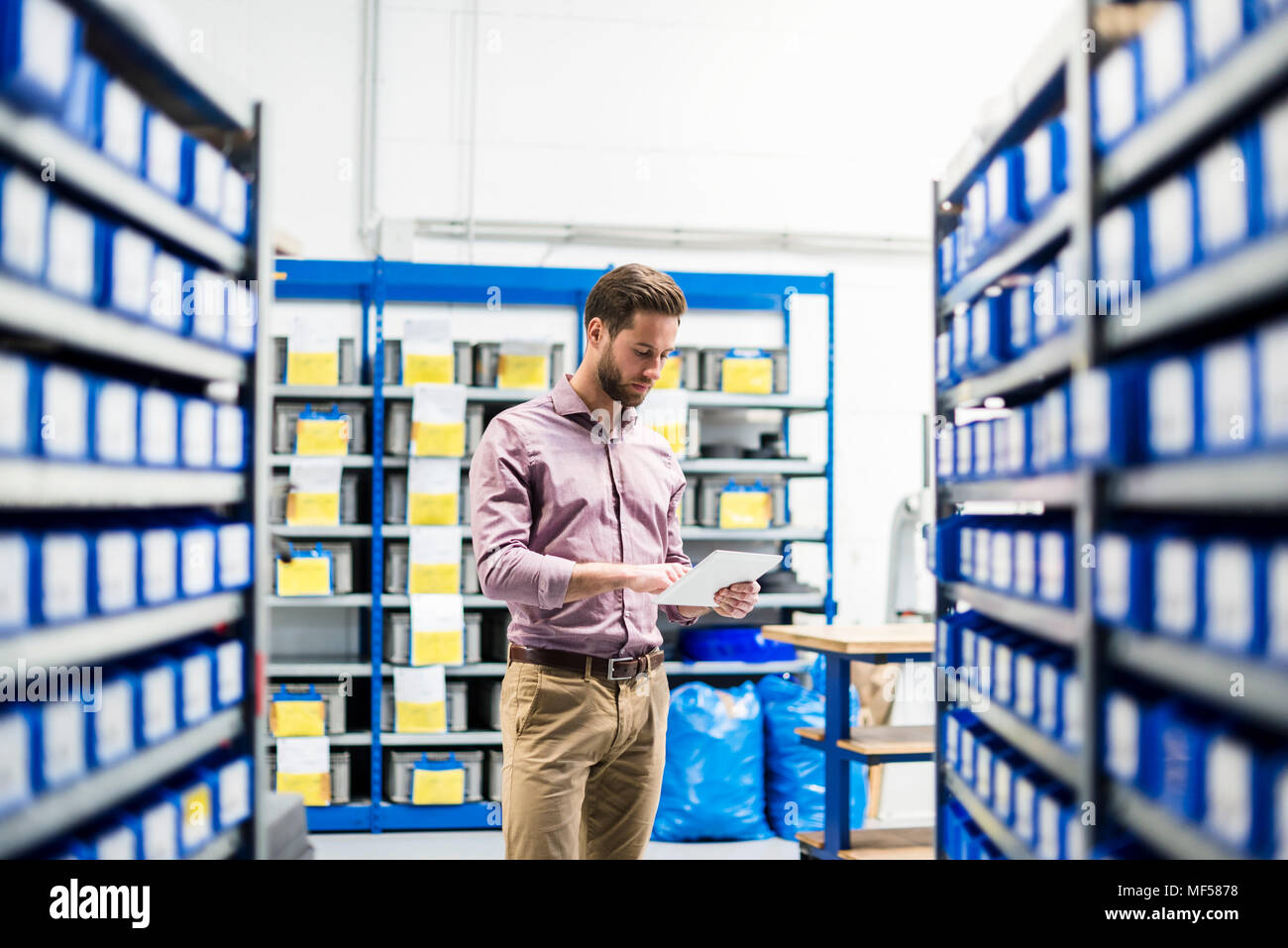 Tablet storage hi-res stock photography and images - Alamy