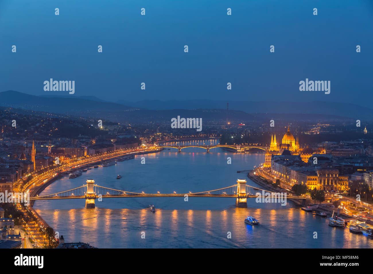 Hungary, Budapest, Buda and Pest, Danube river, Chain bridge, Elisabeth ...