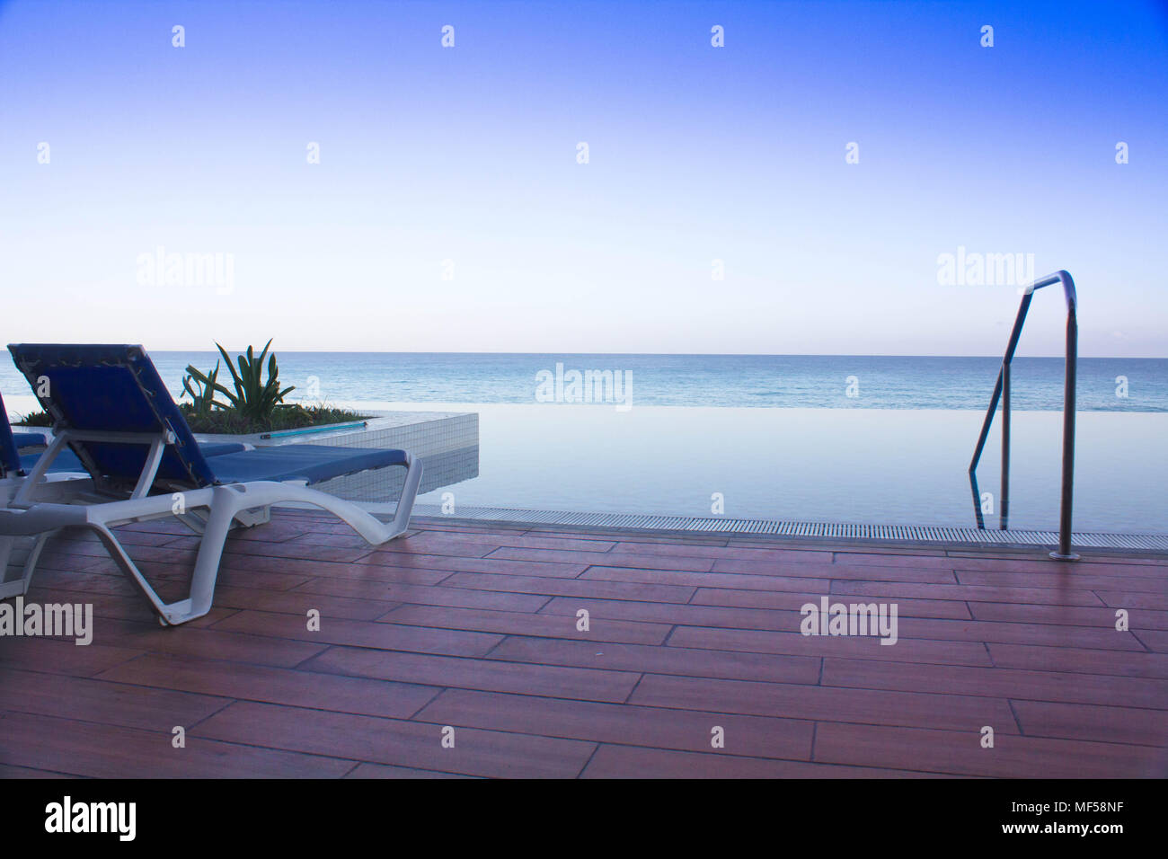 Caribbean.luxury infinity pool Stock Photo - Alamy