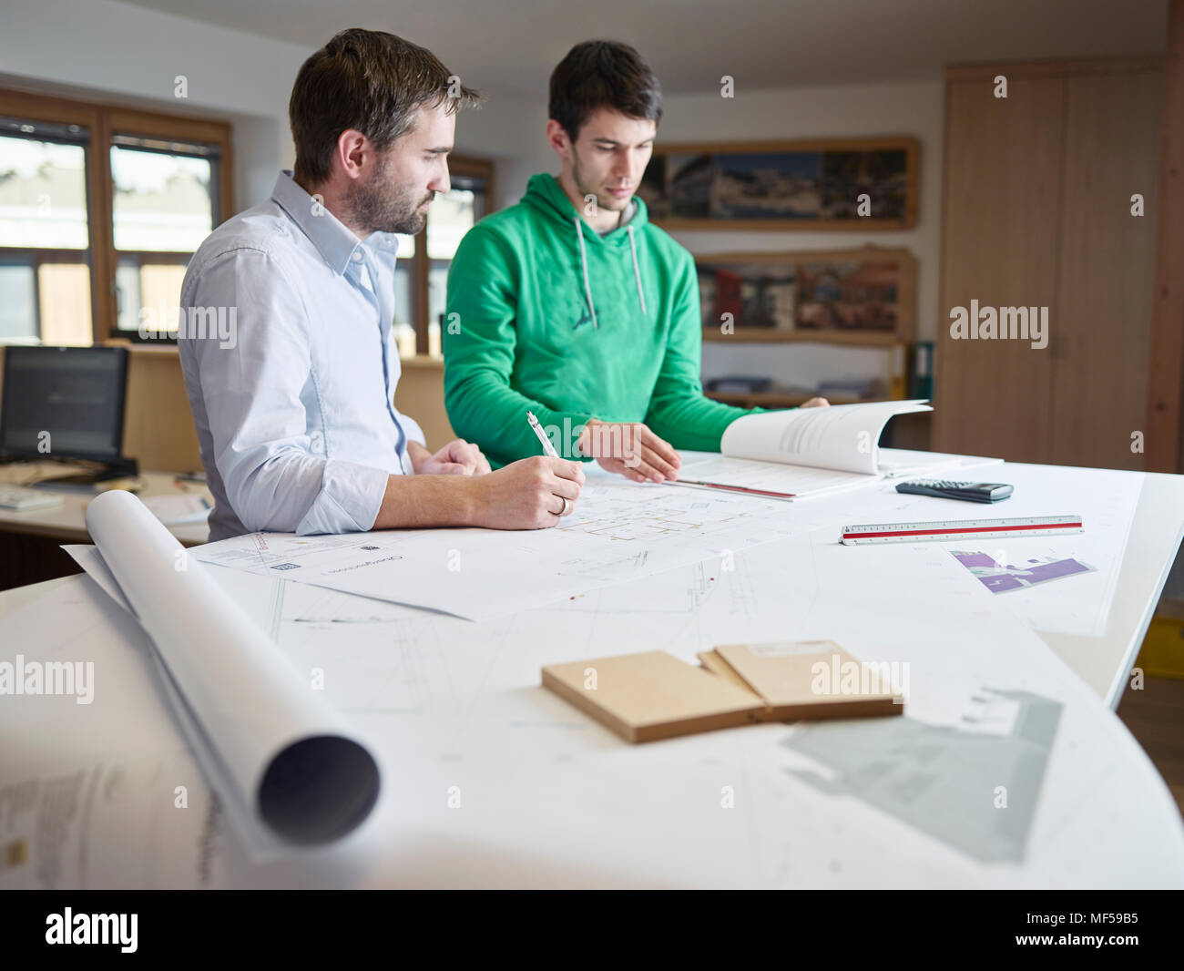 Working drawing hi-res stock photography and images - Alamy