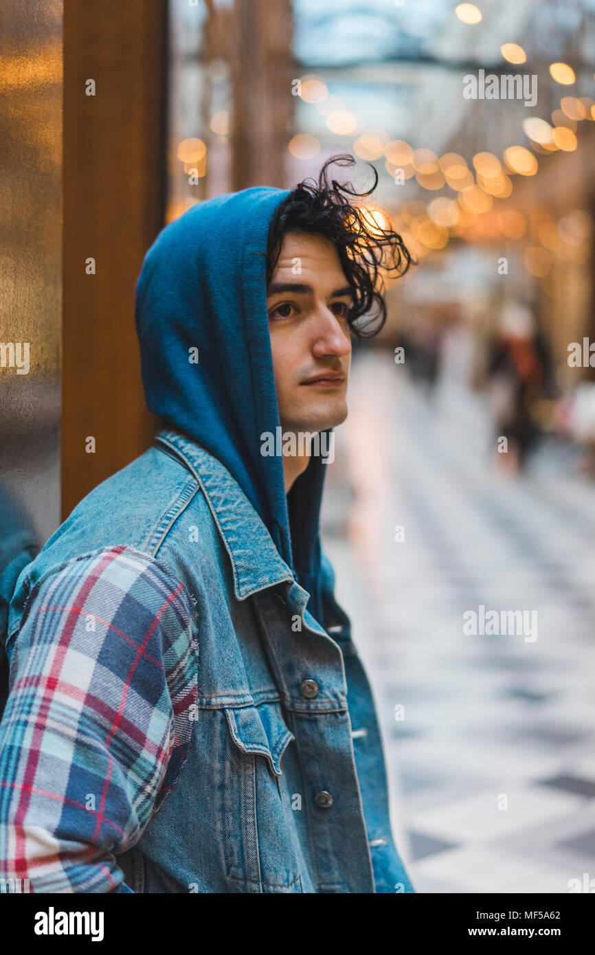 Portrait shopping centre hi-res stock photography and images - Alamy