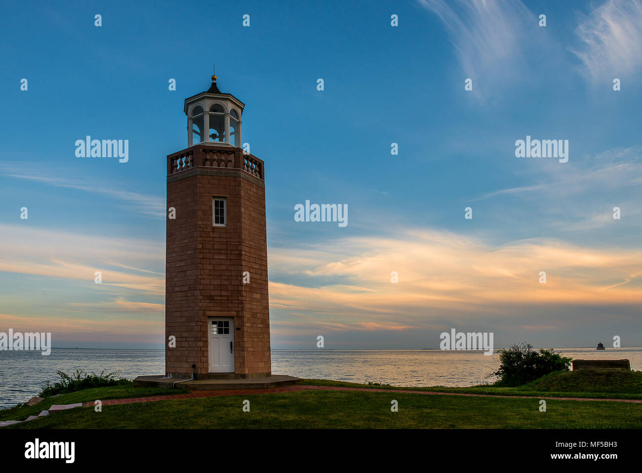 Avery Point Light in Connecticut Stock Photo - Alamy