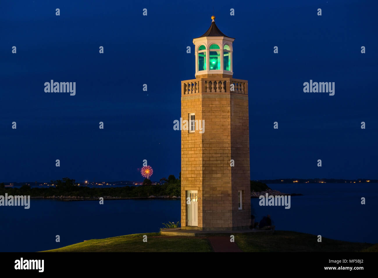 Avery Point Light in Connecticut Stock Photo - Alamy