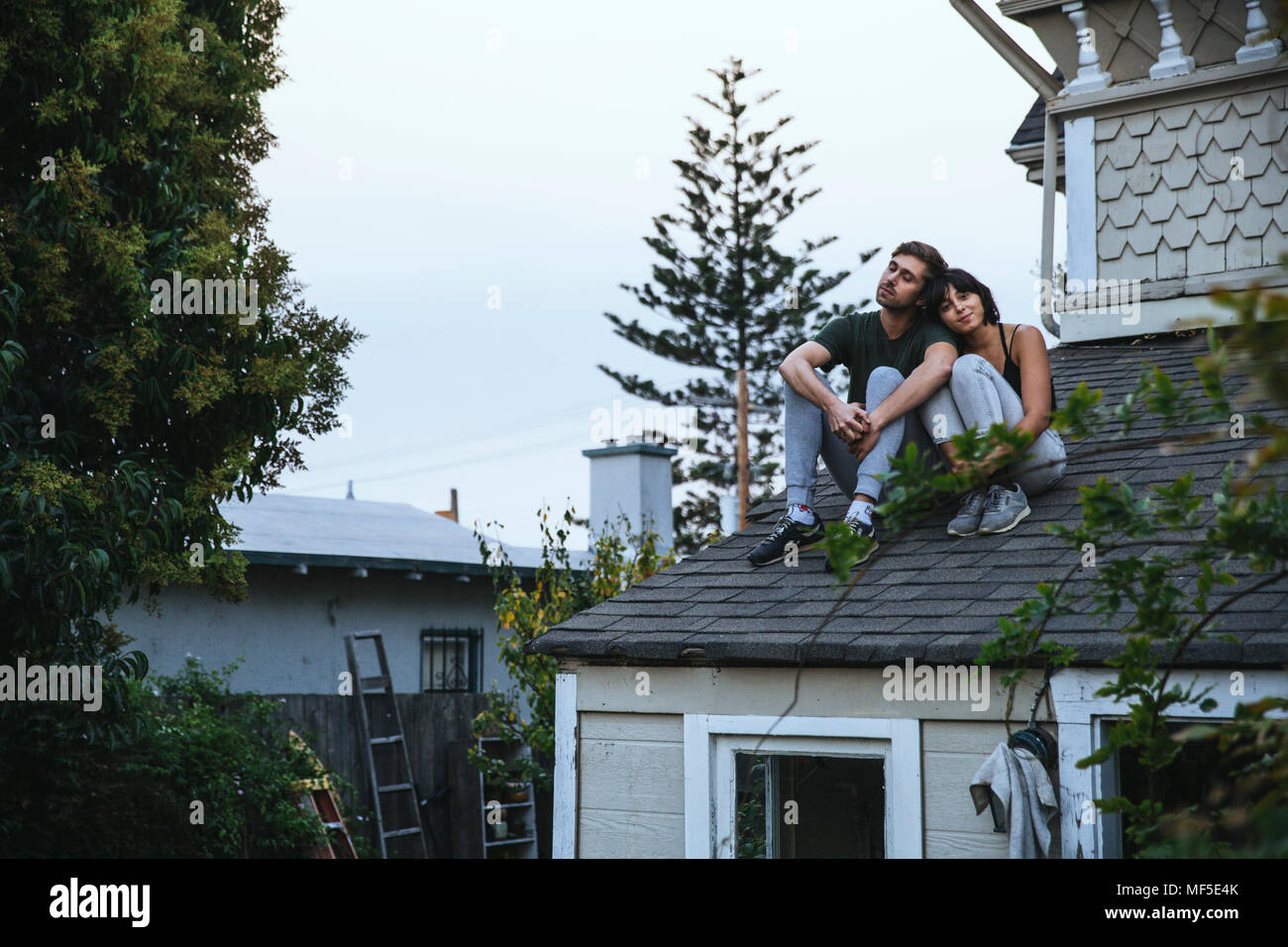 Couple house roof hi-res stock photography and images - Alamy