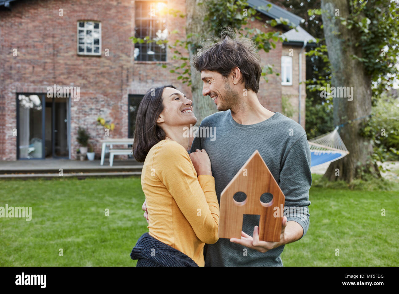 Happy model hi-res stock photography and images - Alamy