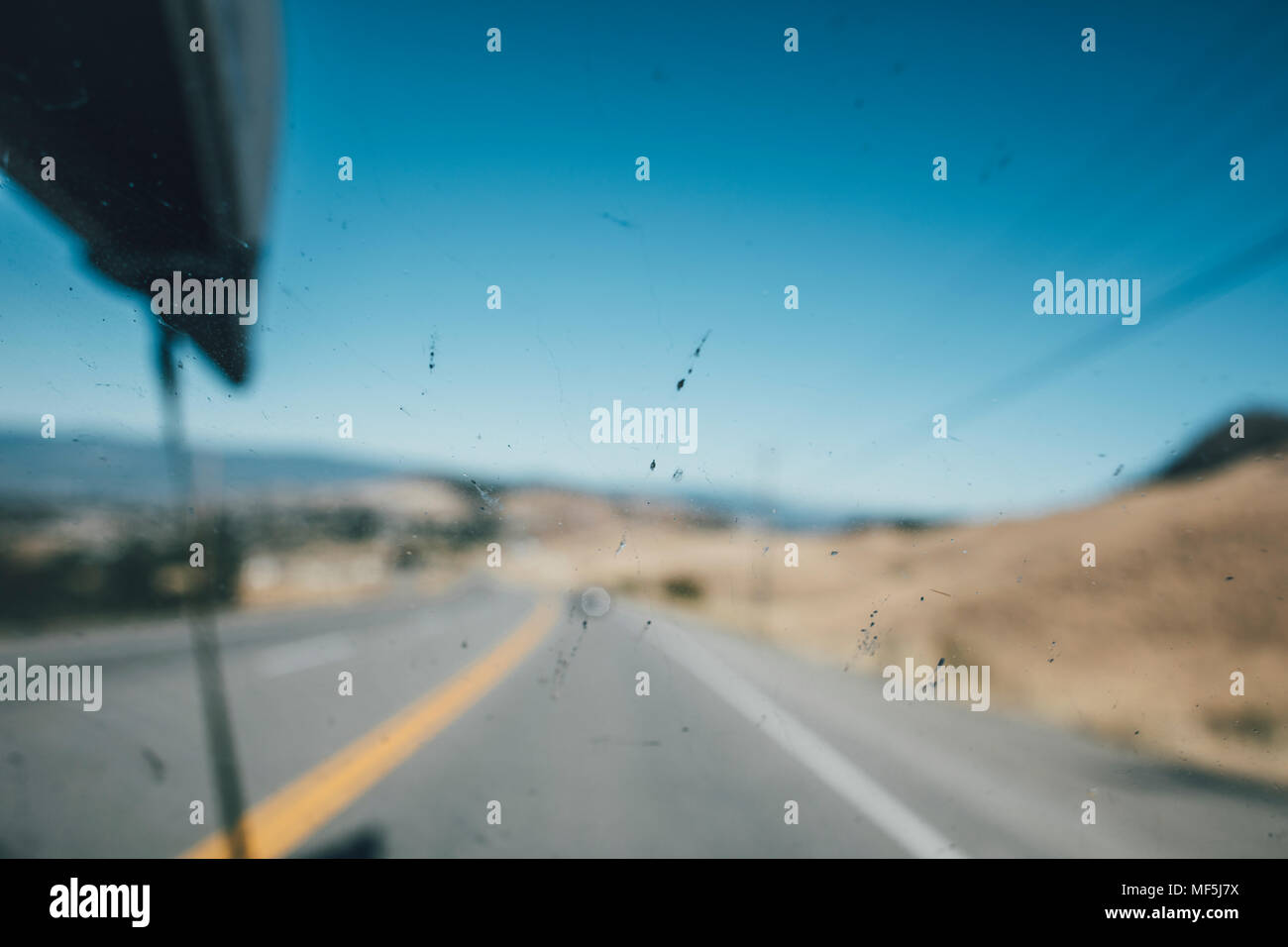 Dirty windscreen hi-res stock photography and images - Alamy