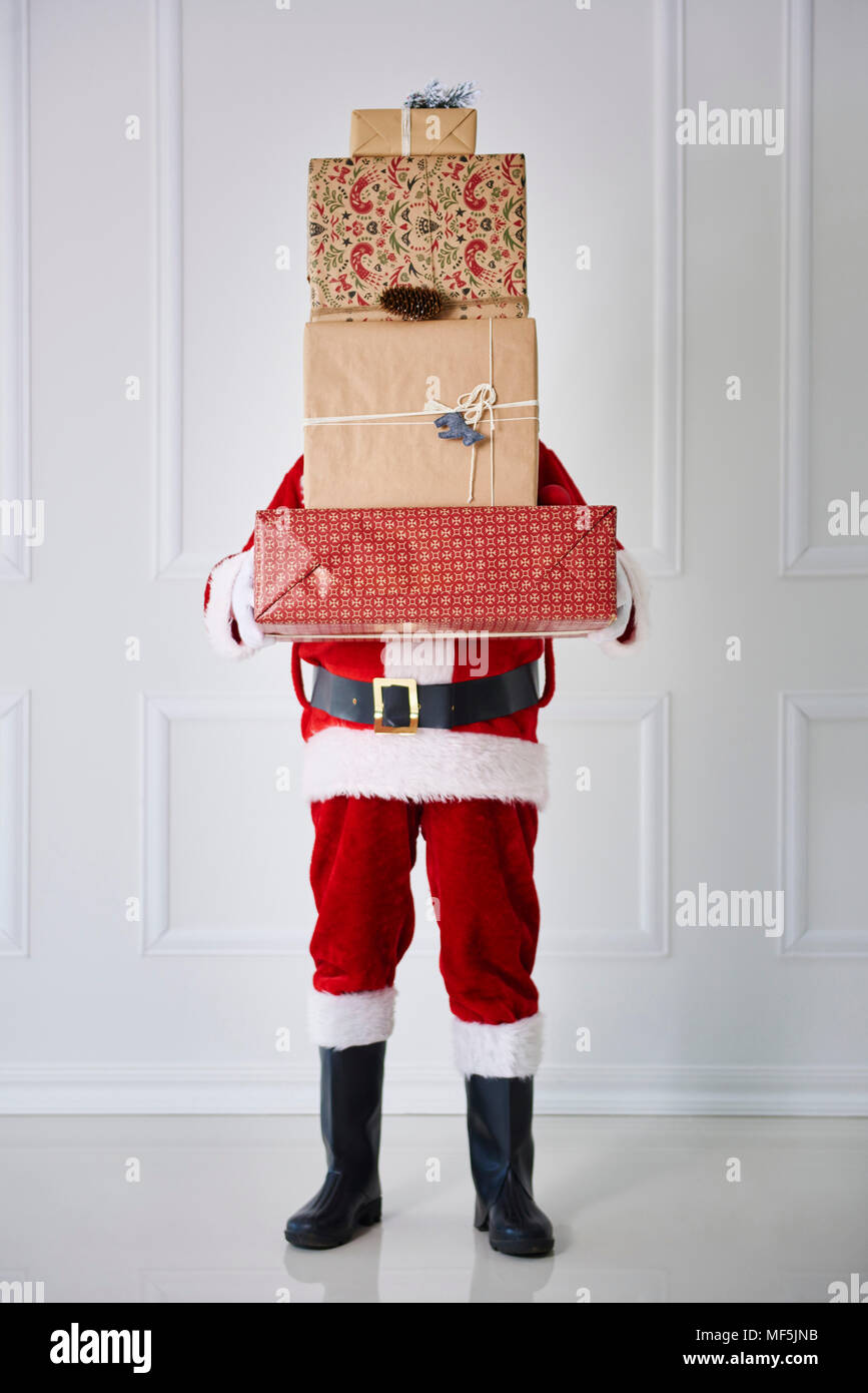 Presents the colour hi-res stock photography and images - Alamy