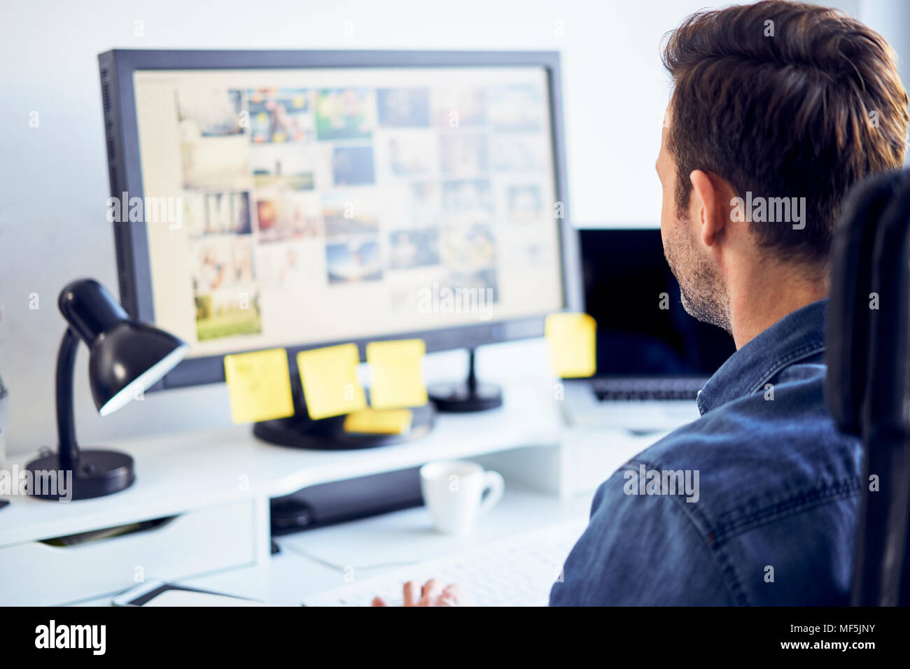 Photo editor hi-res stock photography and images - Alamy