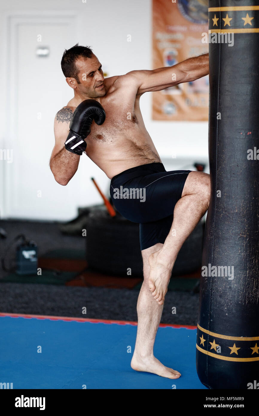 Training kickbox hi-res stock photography and images - Alamy