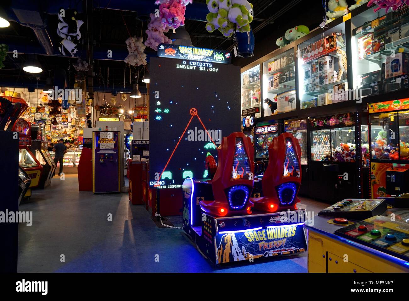 Space Invaders game in Ocean City Arcade Stock Photo - Alamy