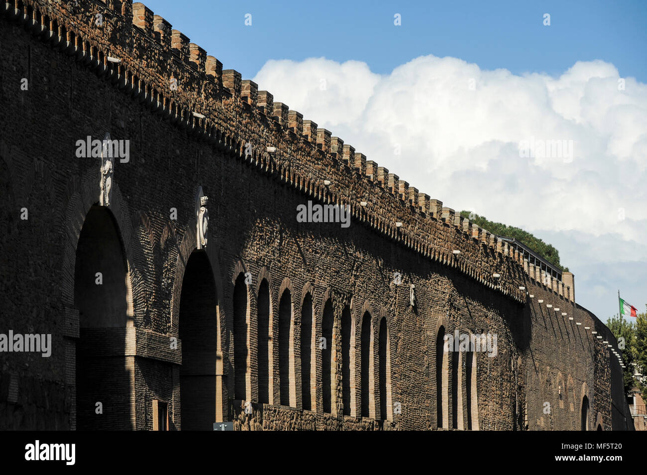 Passetto di Borgo built 1277 by Pope Nicholas III as escape route in ...
