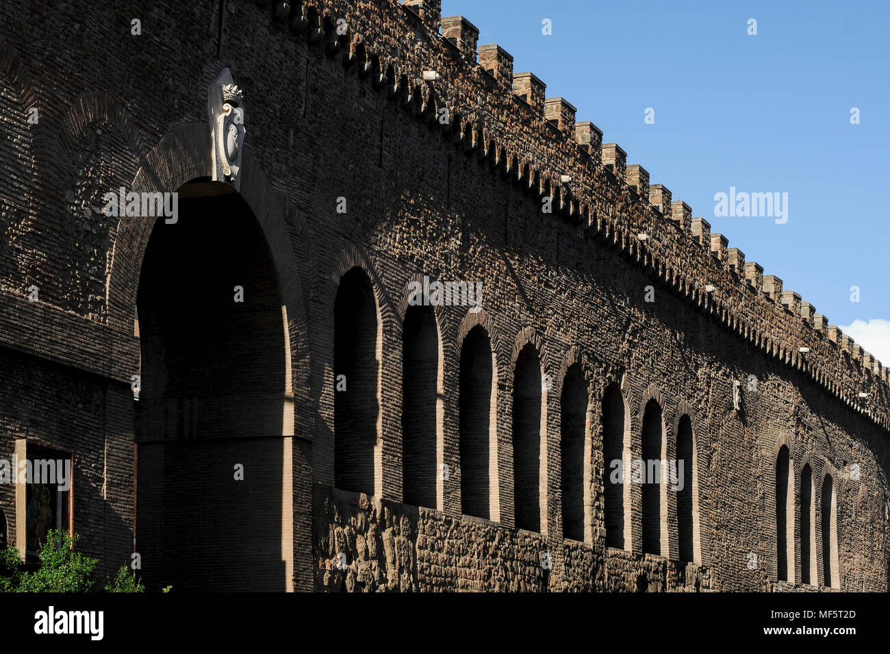 Passetto di Borgo built 1277 by Pope Nicholas III as escape route in ...