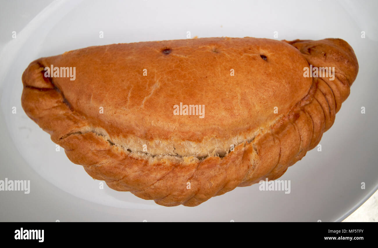Traditional english pasty hi-res stock photography and images - Alamy